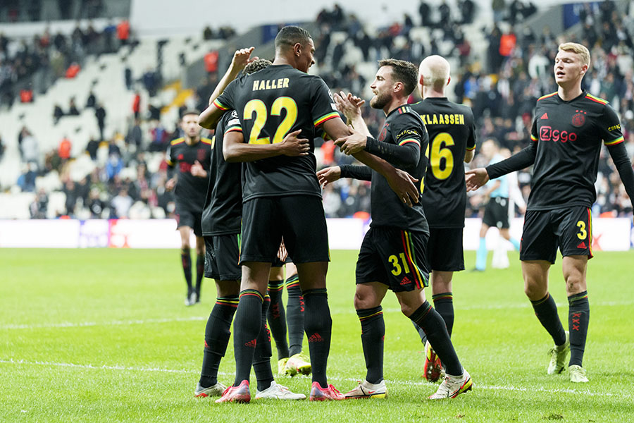 Derde shirt is jongste lid Ajax' shirtfamilie