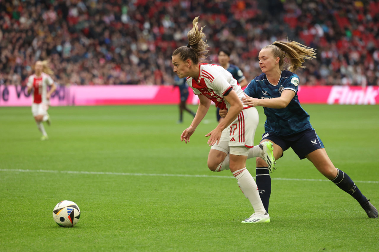 Liveblog | Ajax Vrouwen spelen Klassieker in Johan Cruijff ArenA