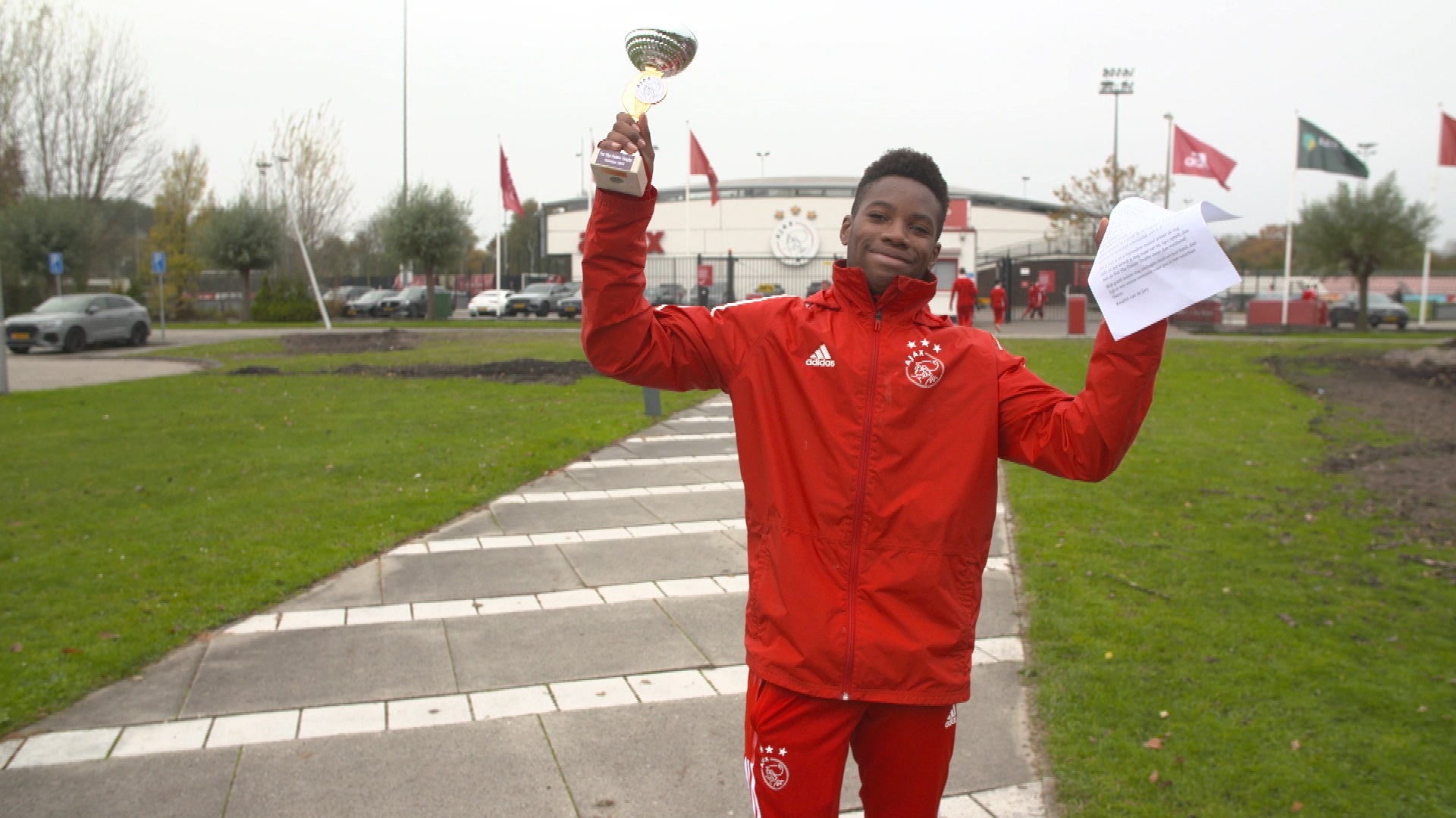 Idumbo Muzambo wint For The Future Trophy | 'Mijn beste wedstrijd dit ...