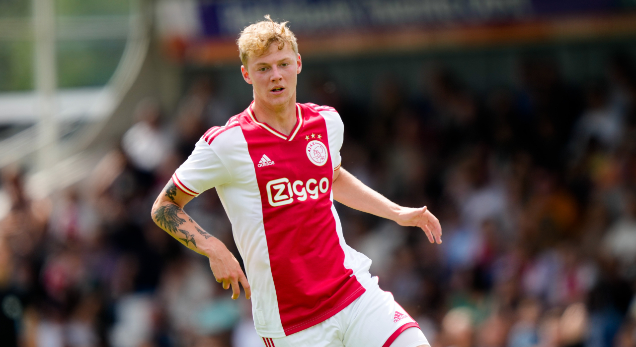 Ajax en Eskild Dall ontbinden arbeidsovereenkomst