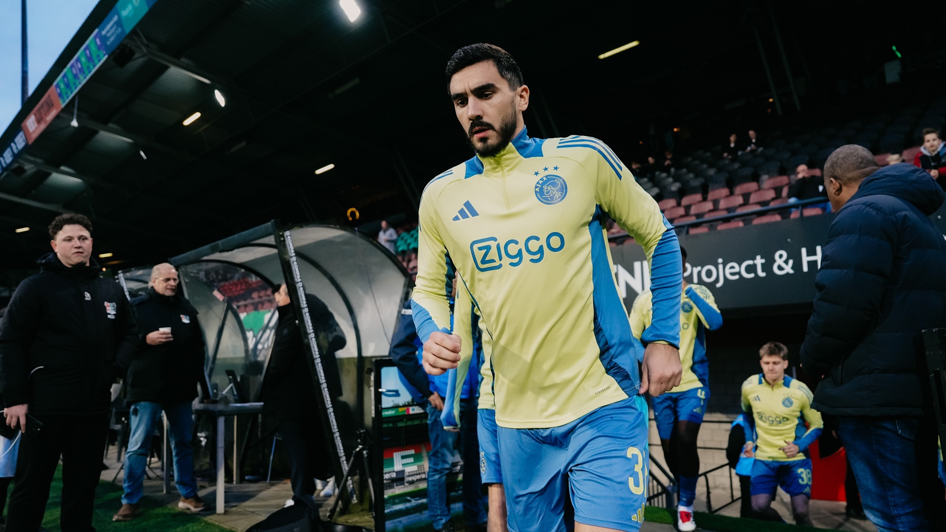 Uitgebreide fotoserie van NEC - Ajax