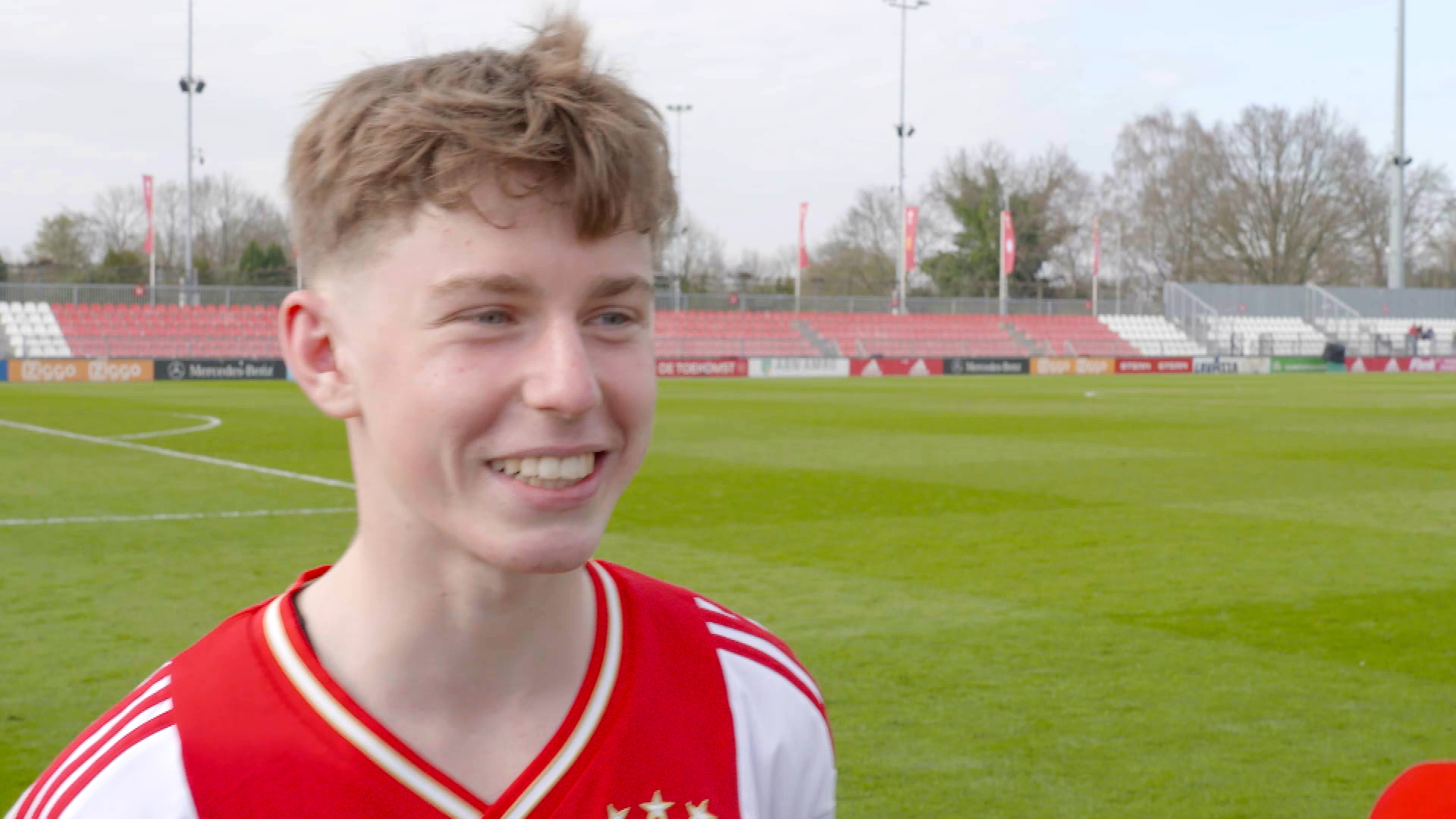 Faberski na tweede zege Ajax O17