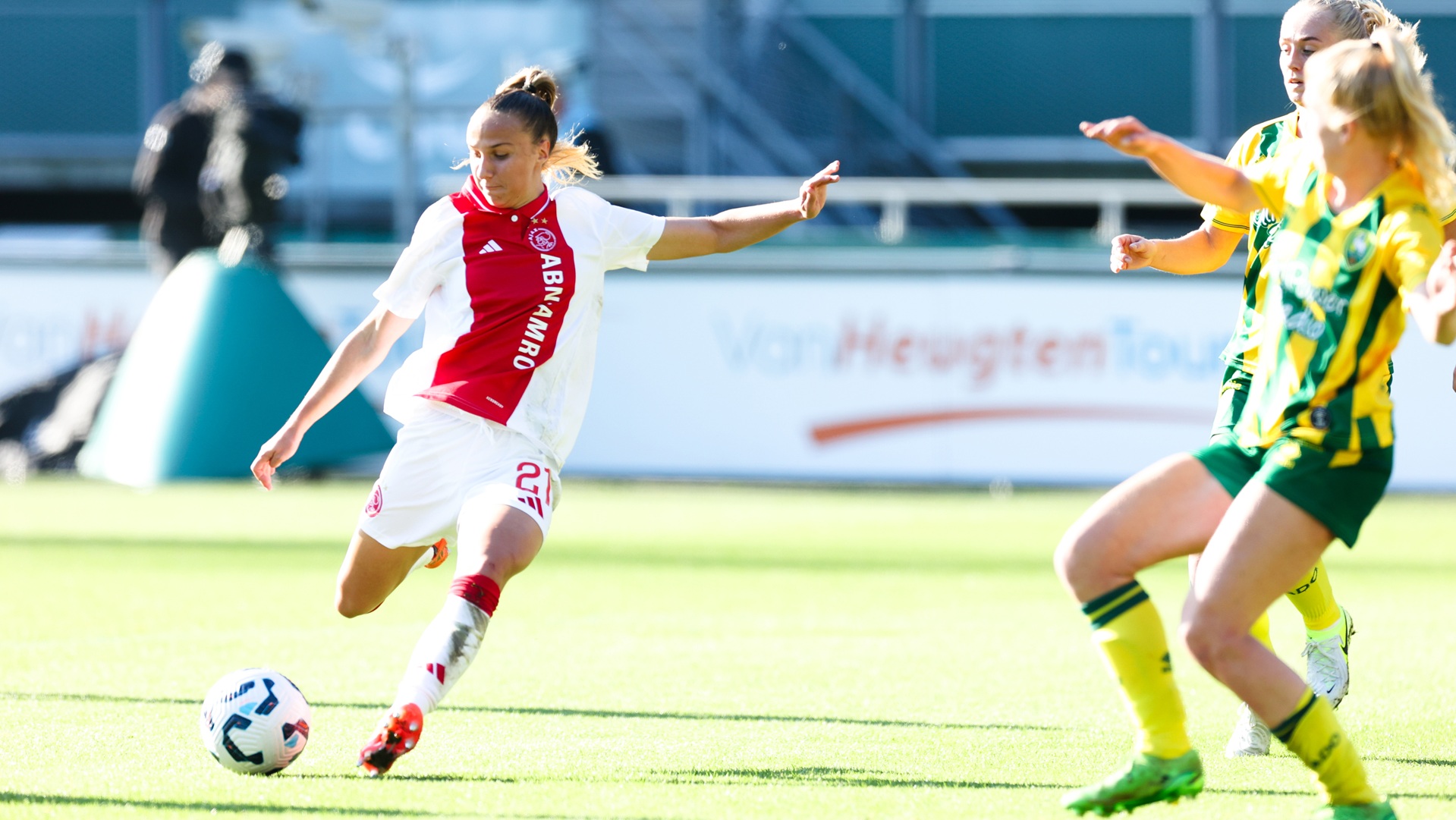 Van Gool weer terug bij de Ajax Vrouwen: 'Ik voel me heel goed'