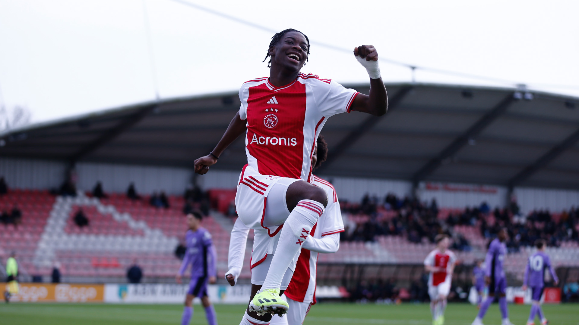 Highlights Ajax O18 - Liverpool O18 | Tienklapper op de Toekomst