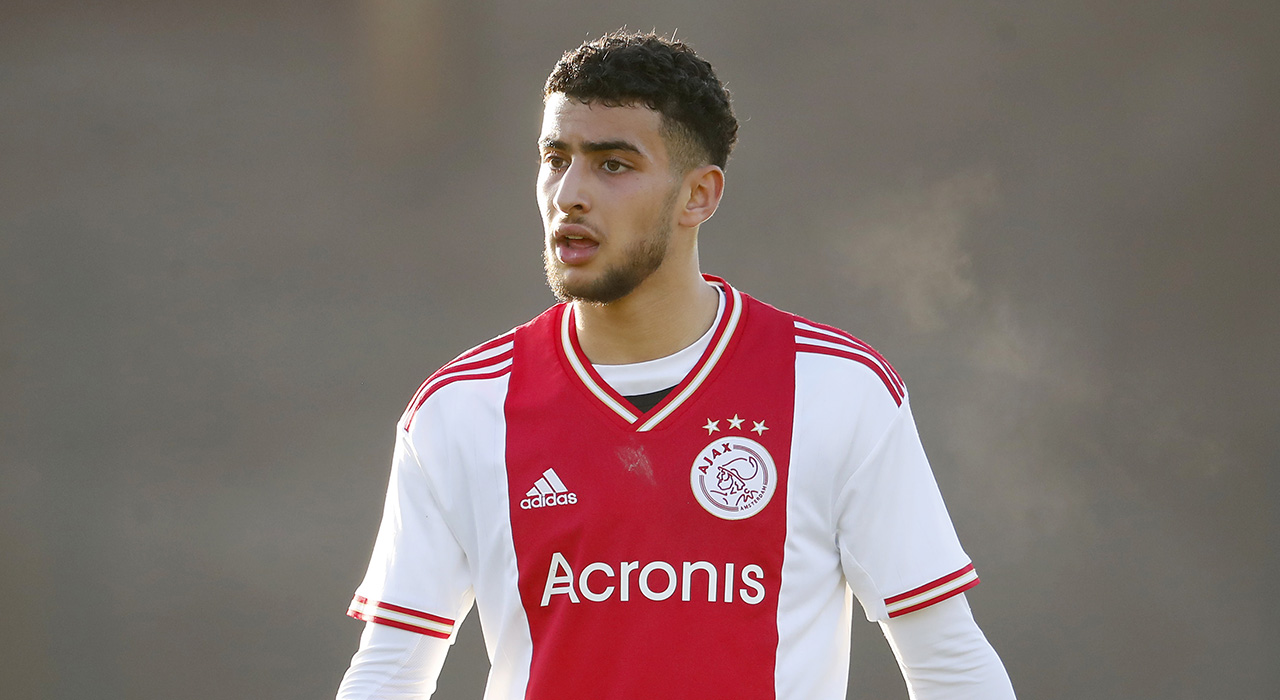 Realistische Agougil: 'Stilstaan bij wat ik heb met alle ellende in de wereld'