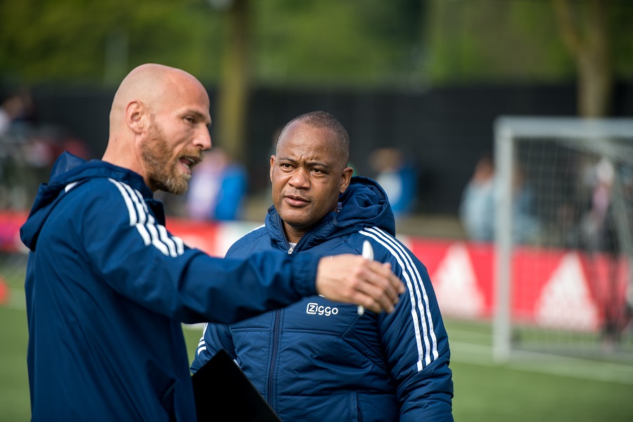 Succesvolle slotbijeenkomst van Ajax Opleidingen, deelnemers krijgen certificaten uitgereikt