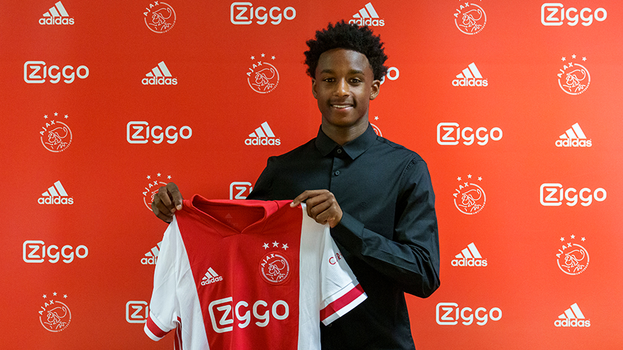 Ajax verlengt contract Ar'jany Martha Ajax verlengt contract Ar'jany Martha