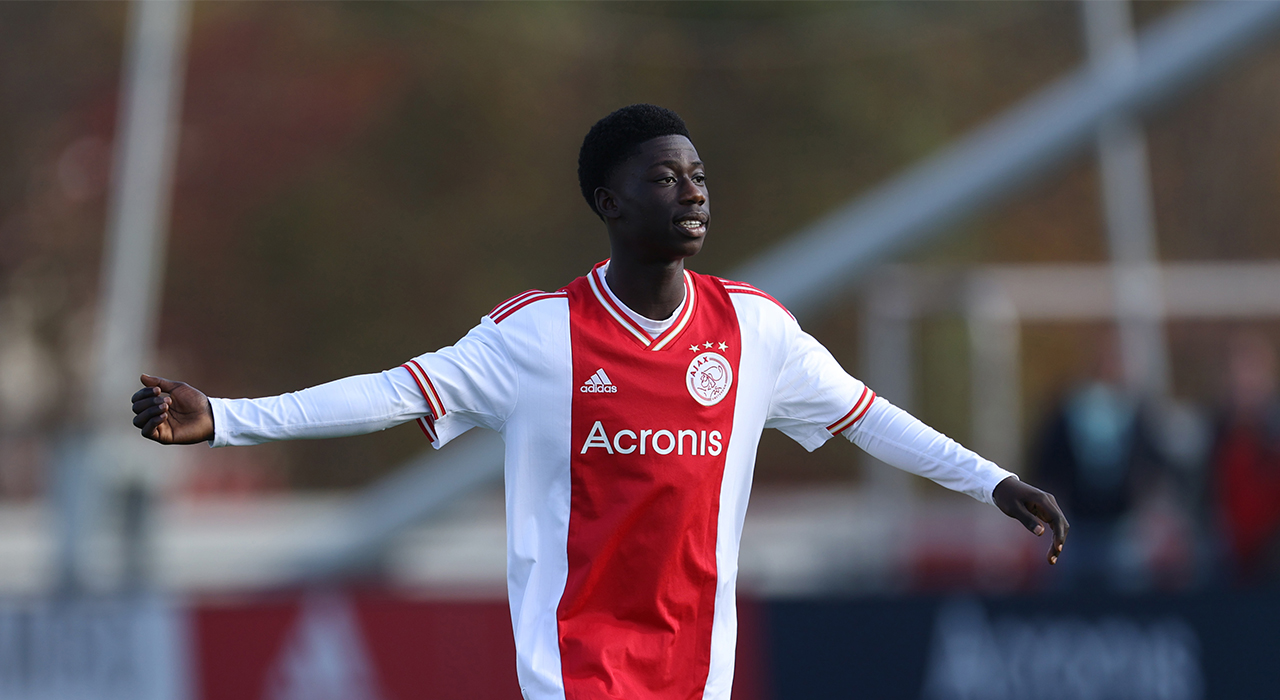 Kijk zaterdag live naar de topper Ajax O17 - AZ O17