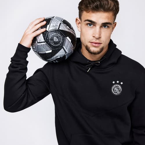 De Official Ajax Fanshop - Vele Ajax Artikelen | Ajax shop